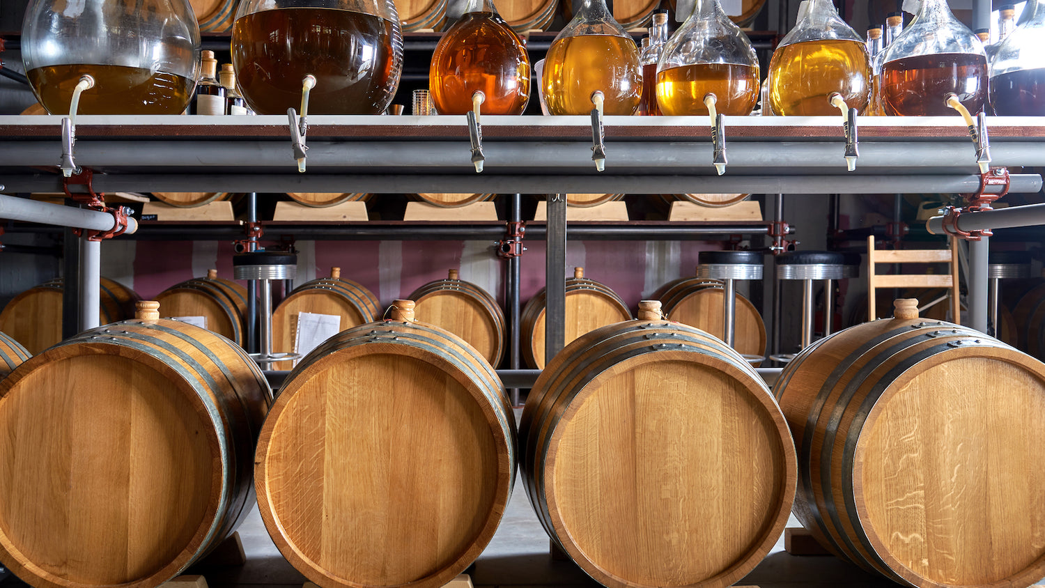 What is Barrel Maturation? A Complete Guide to Barrel Aging and ...